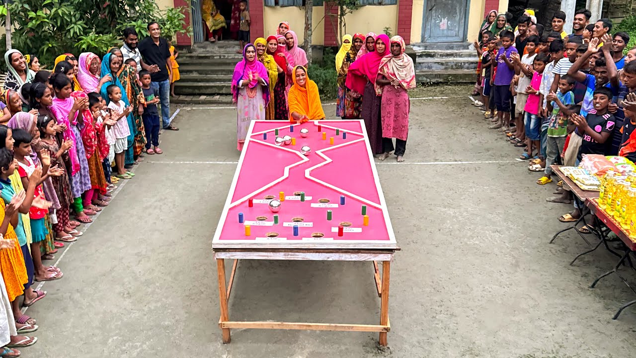 roll the ball to win exciting & useful rewards ?? women are happy ...