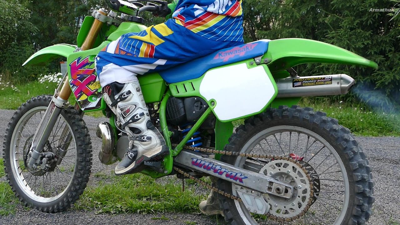 Kawasaki KX500 2-Stroke - Backyard Riding (New Jumps) - YouTube
