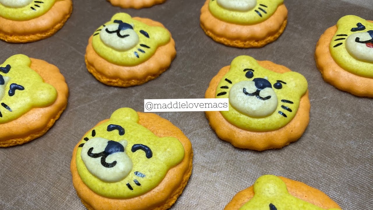 Lion Safari Jungle Macarons - Maddie Love Macs - YouTube