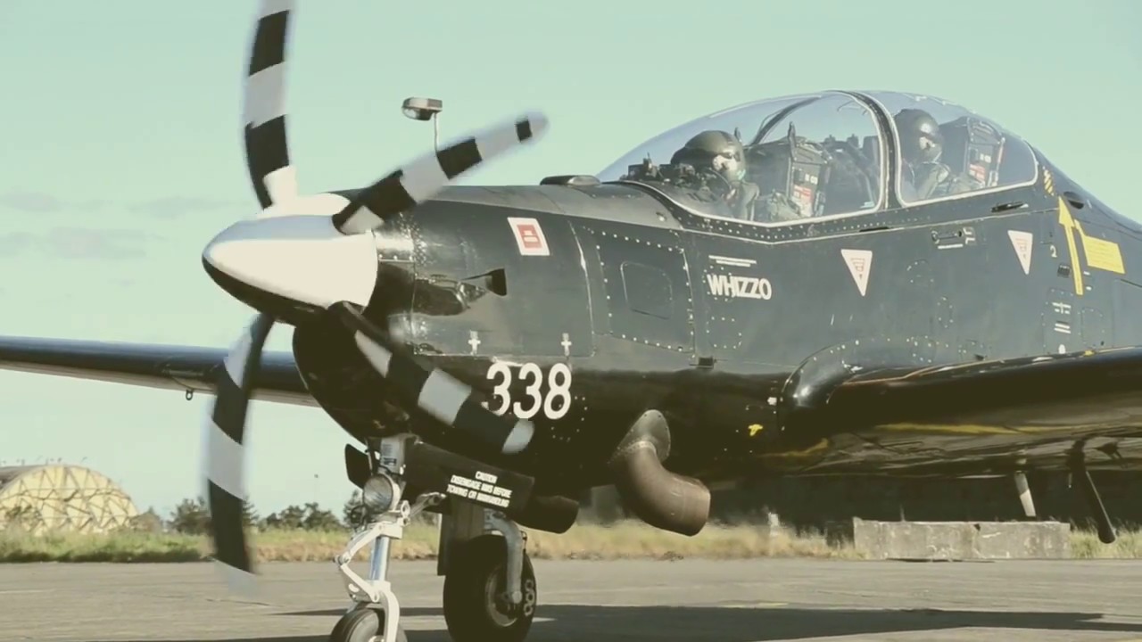 RAF & Royal Navy Basic Fast Jet Training - 264 Course - YouTube