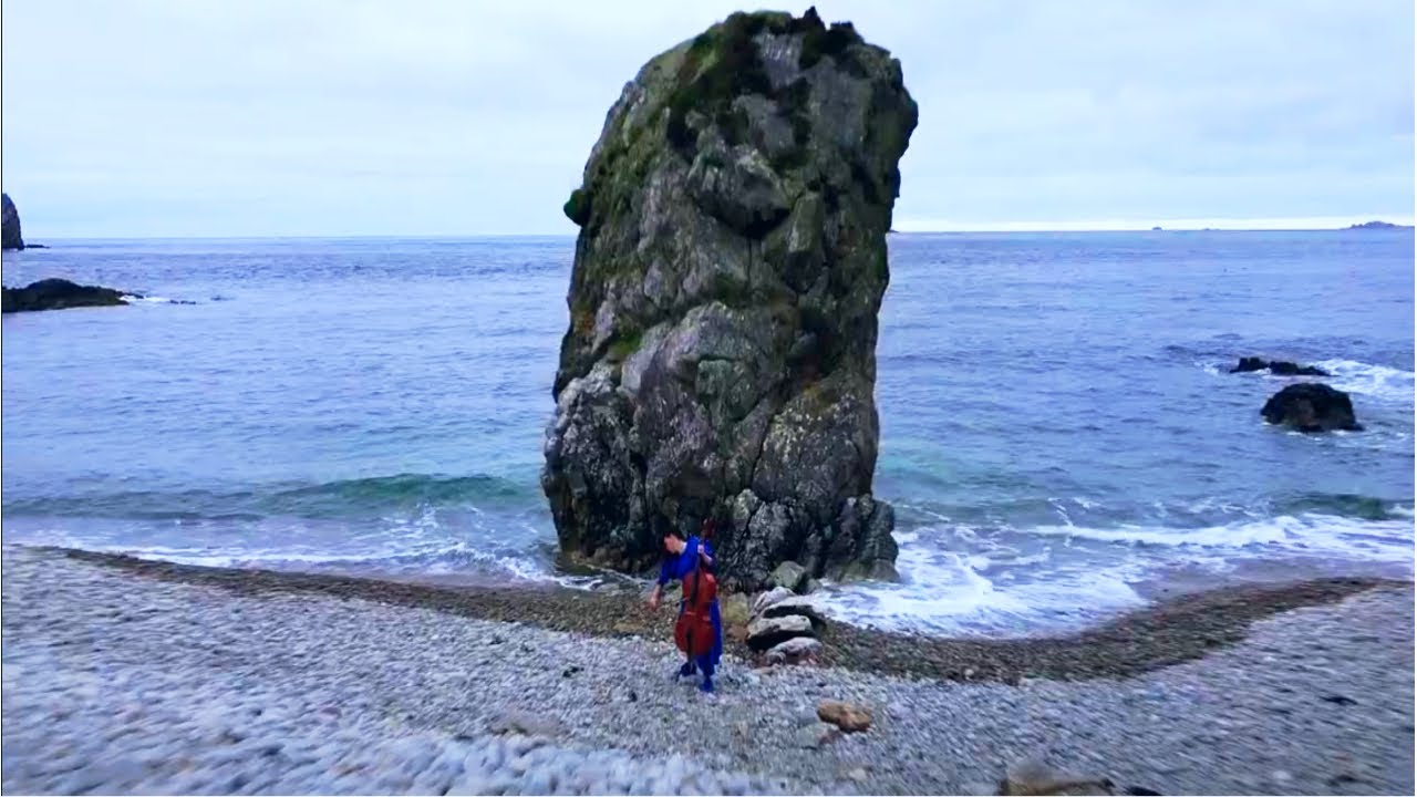 Dealán Dé - Clare Sands & Brian Finnegan (Official Video) - YouTube