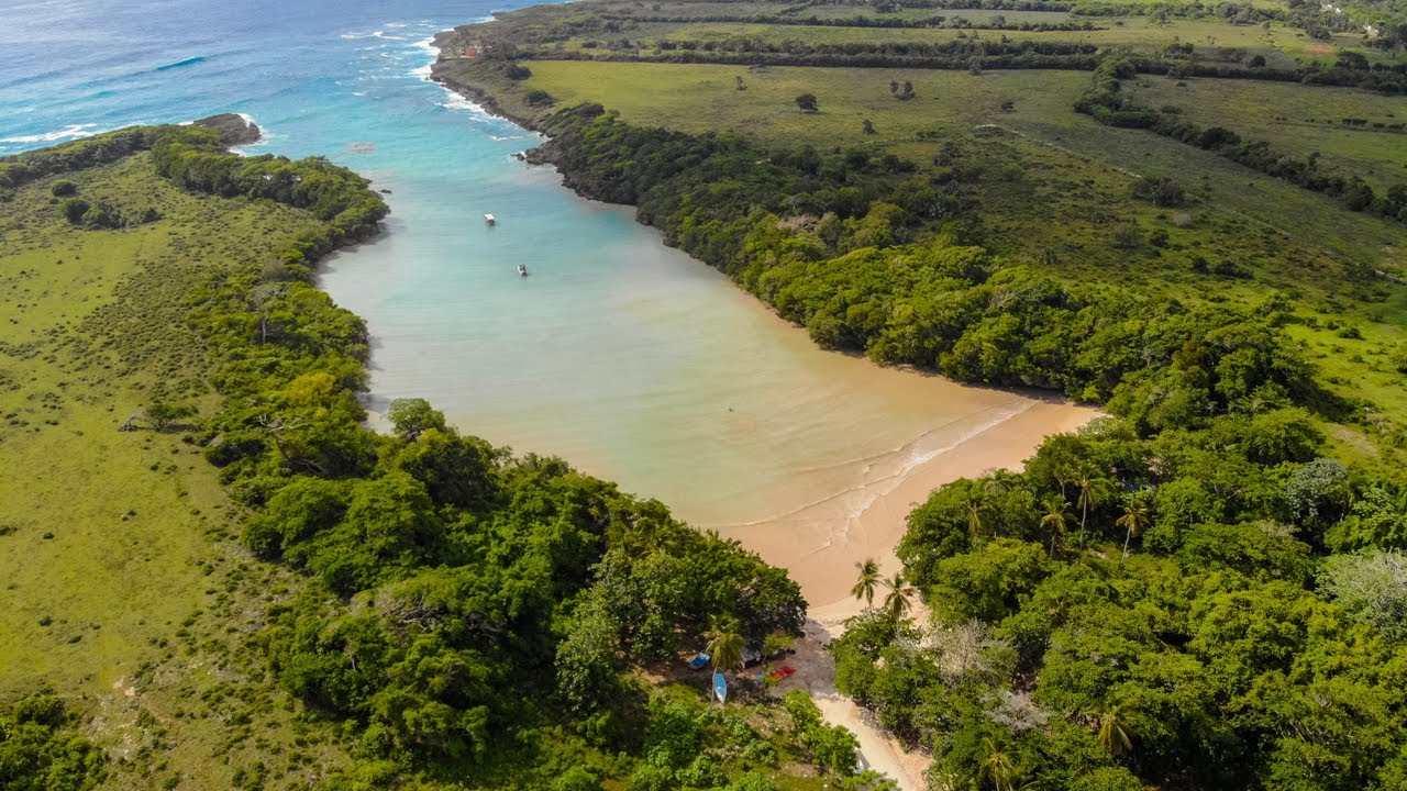 PLAYA DIAMANTE, la joya gigante de la República Dominicana Playa ...