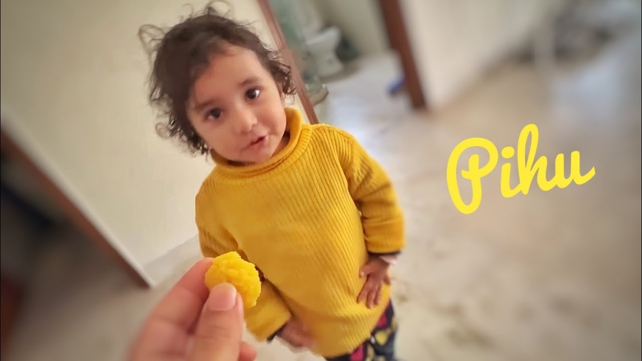 Pihu ne papa ko laddu khilayi 😍 Pihu cute moments || Pihu and Rasbhari Moments || - YouTube