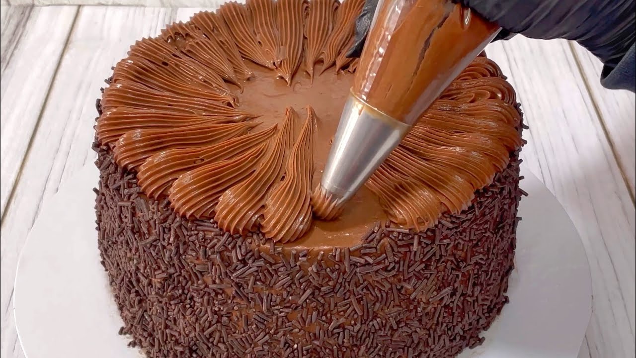 YAPIMI KOLAY EN ÇİKOLATALI EN LEZZETLİ PASTA - YouTube