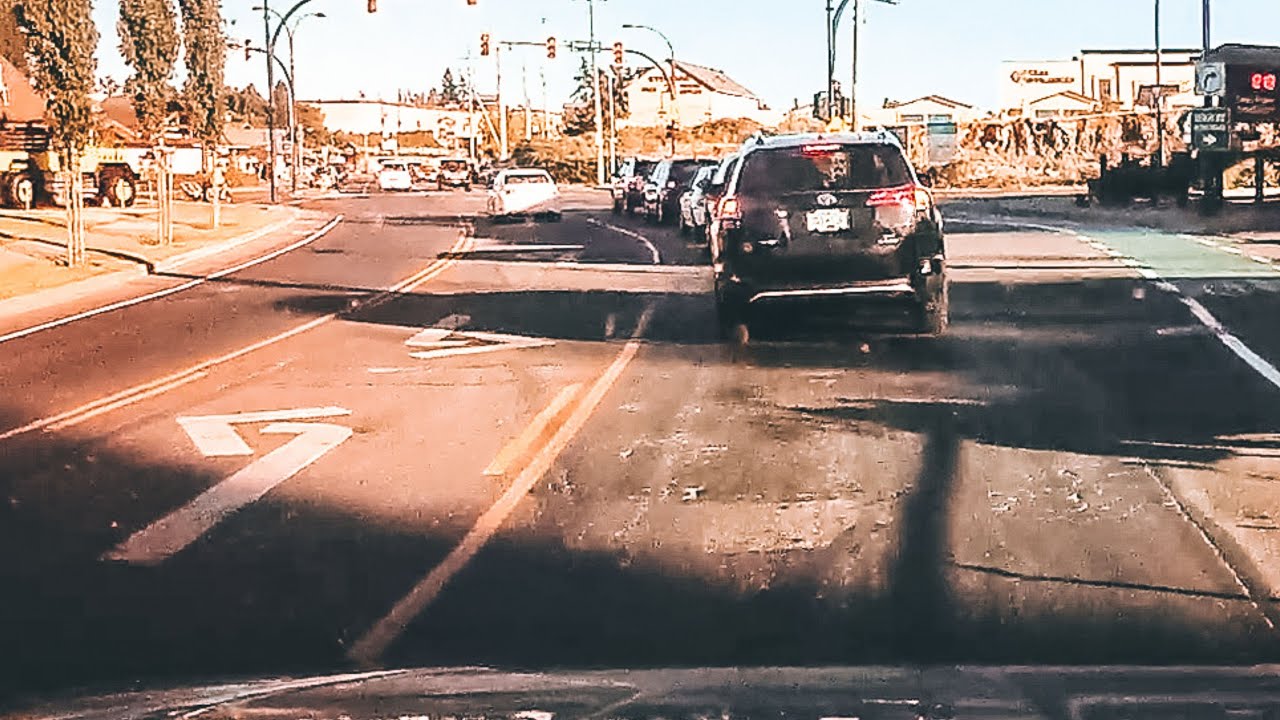 Proper Use of Two-Way Left Turn Lanes - YouTube