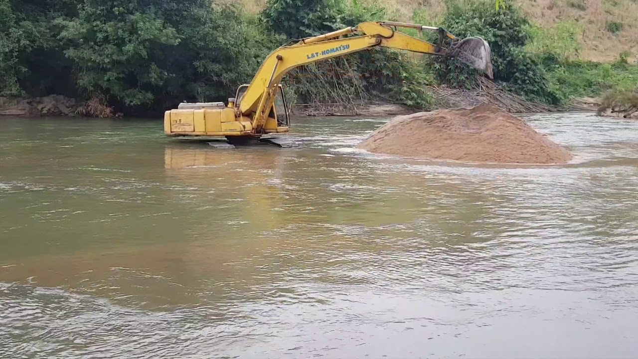 Amazing Excavator working in the river - YouTube
