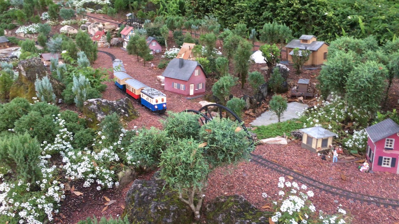 German Model Train at EPCOT - YouTube