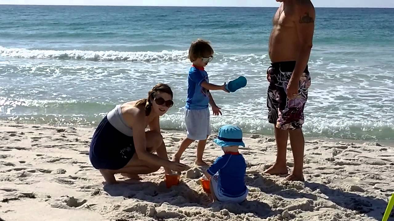 Beach fun(2) - YouTube
