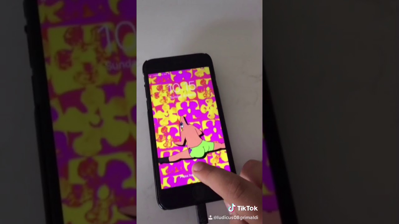 Shake those hips - YouTube