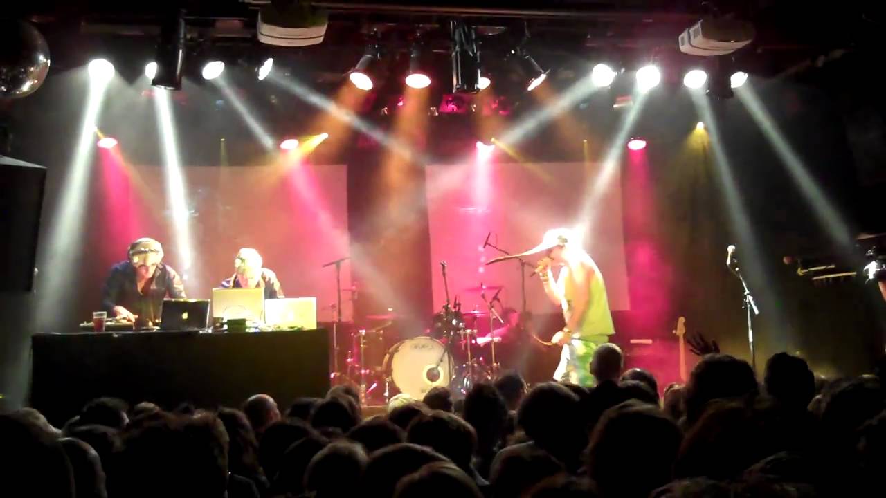 Ricky Louw - Jack Parow @ Melkweg - YouTube