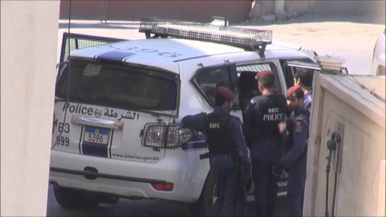 Bahrain : Riot Police Arrest Two Children After Chasing Them - YouTube