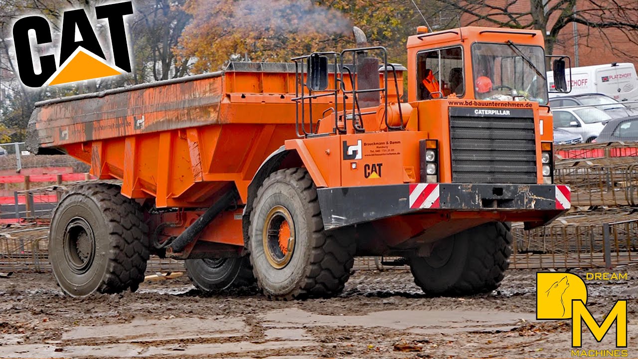 Caterpillar D25D ADT truck Heavy Machinery digging deep for Metro ...