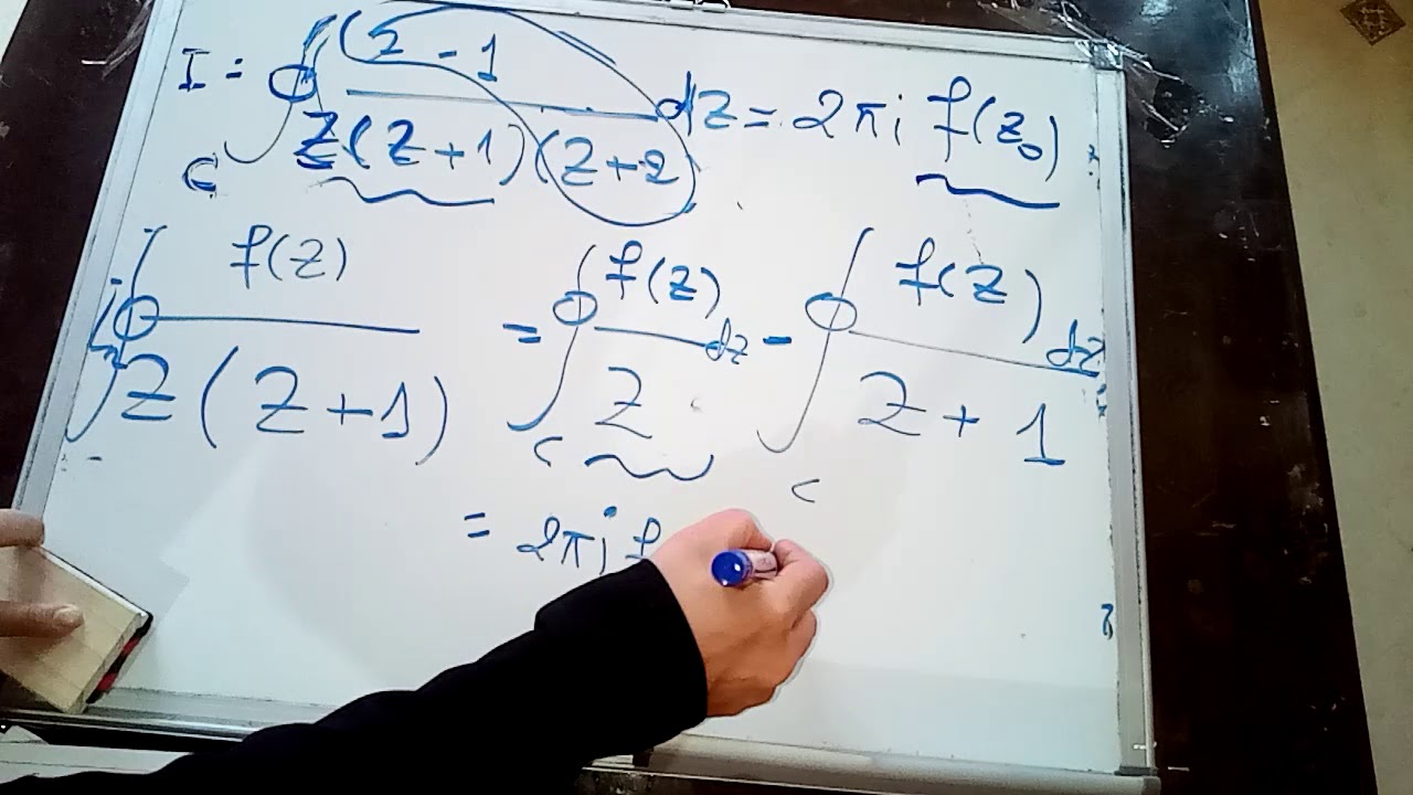 Exercices corrigés Formules intégrales de Cauchy - YouTube