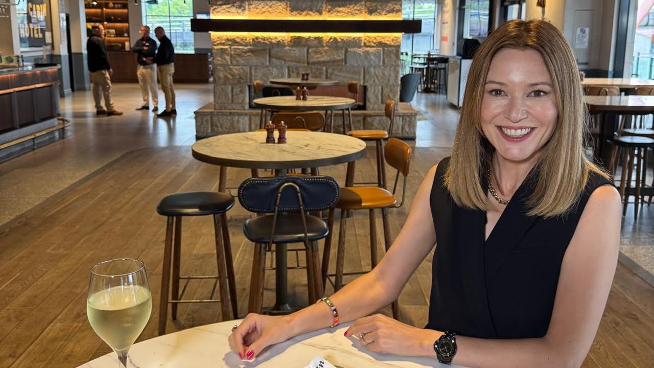 The Log Cabin & Sinclair's | Sydney Weekender - YouTube