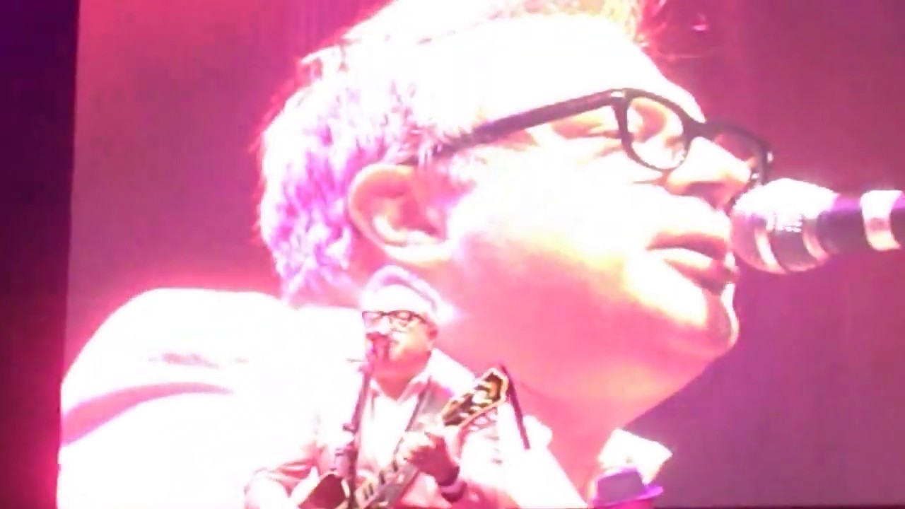 Steven Page (Barenaked Ladies Original Lead) "Enid" Canada Day - YouTube