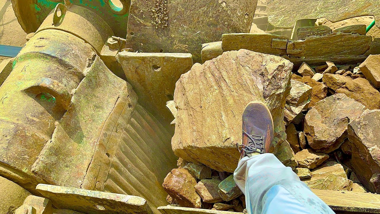 🔨Backbreaking Labor: Men Breaking Stones with Sheer Strength and ...