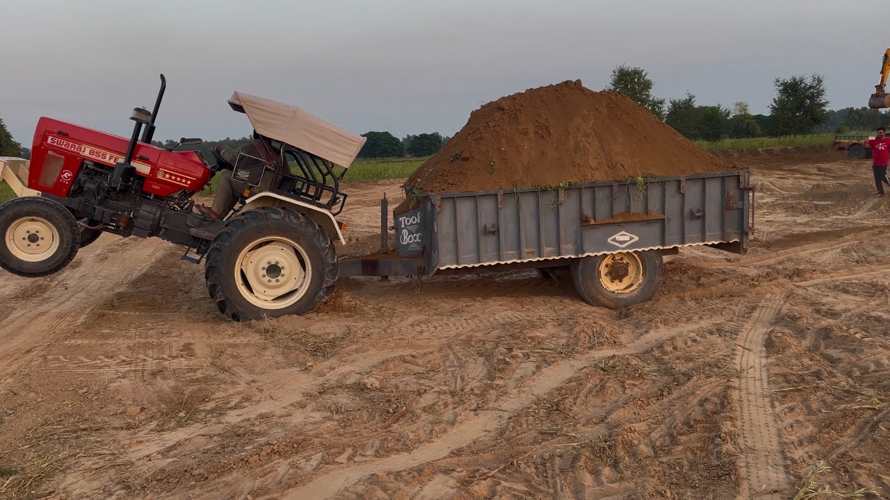 Swaraj 855 3 speed fully loaded trolly || स्वराज 855 की ट्रॉली निकालने ...