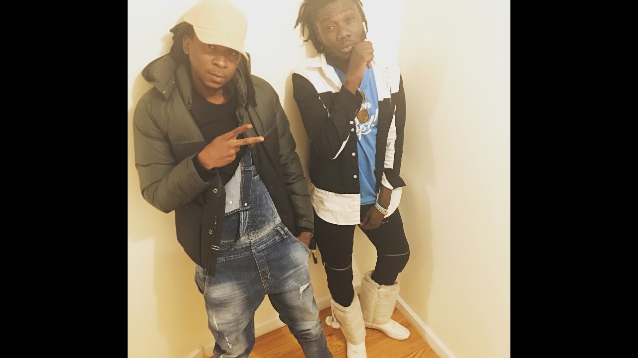 R2BEES MUGEEZ & SHOWBOY HANG OUT - YouTube