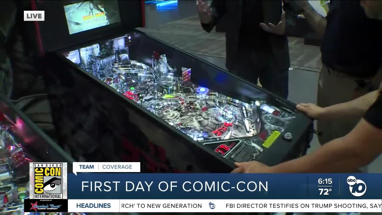 Pinball machines take center stage at Comic-Con - YouTube