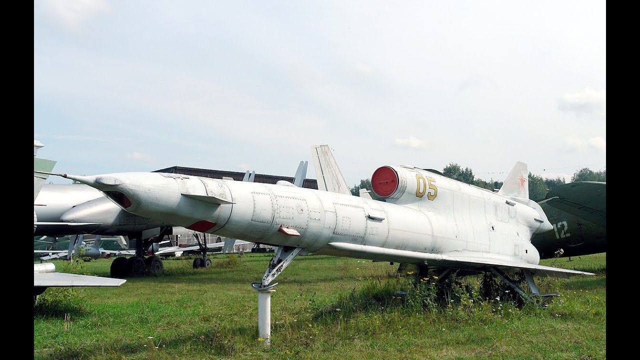 Soviet Drone Tu-141 Swift - YouTube