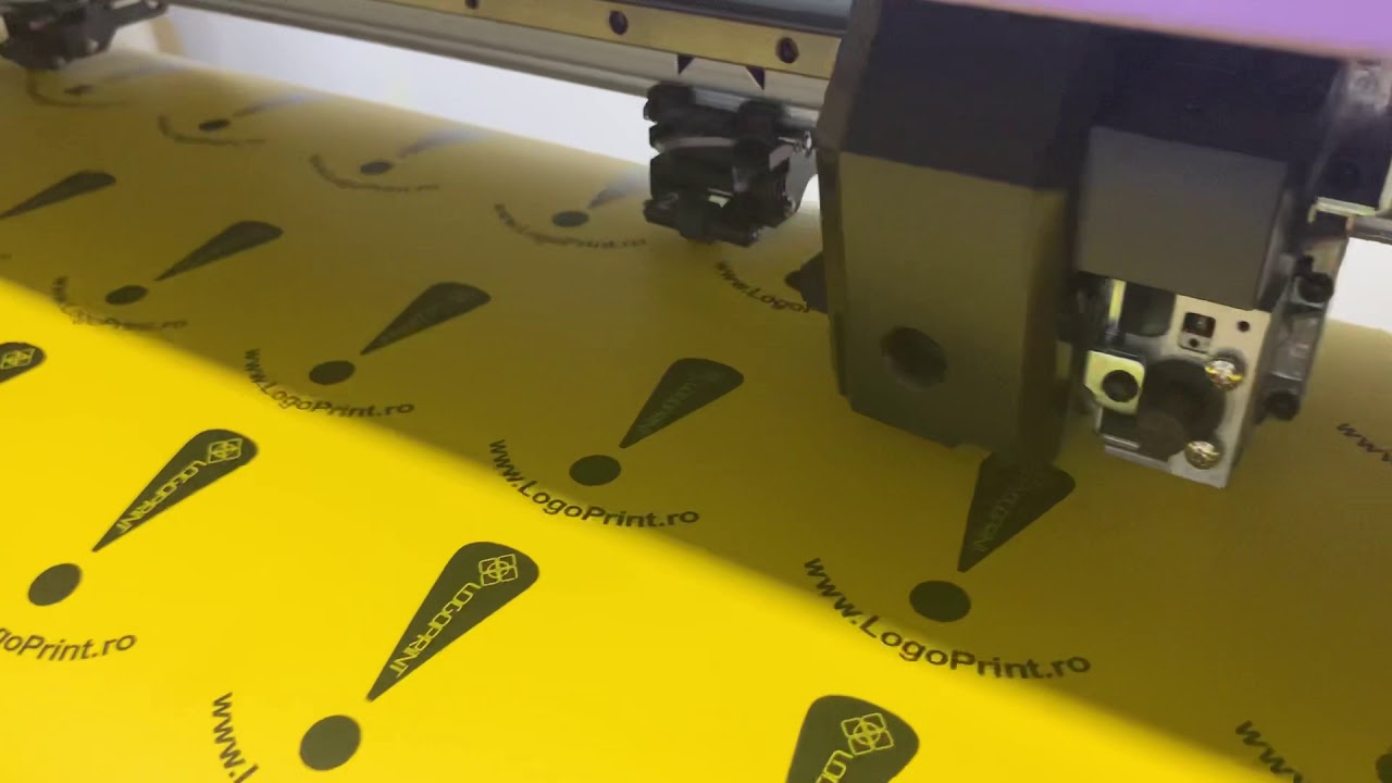 Cum se fabrica semne de incepator pentru scoli de soferi la LogoPrint ...