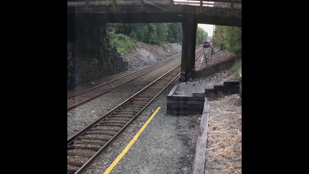 MBTA GP40MC & Comet Cab-Car at Silver Hill, MA (again) - YouTube