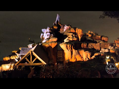 Splash Mountain at Magic Kingdom - Night Ride POV Experience in 4K | Walt Disney World Florida 2022