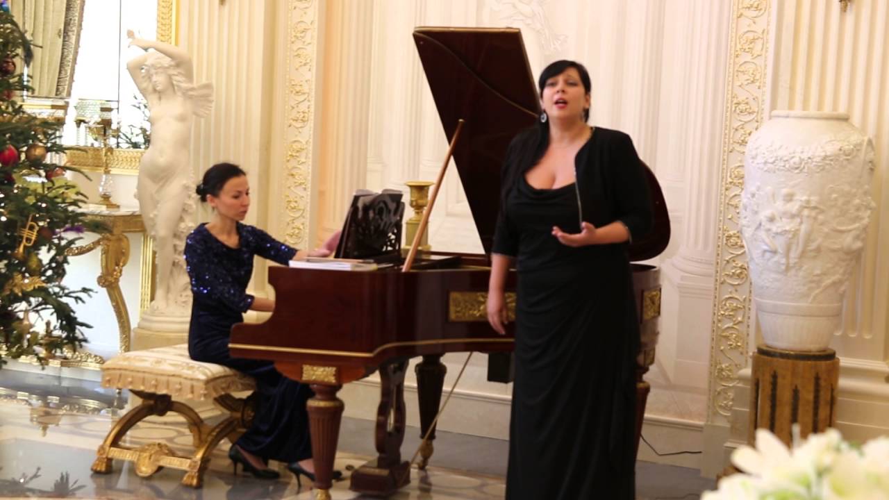 Anna Voevoda - Den' li carit by Tchaikovsky - YouTube