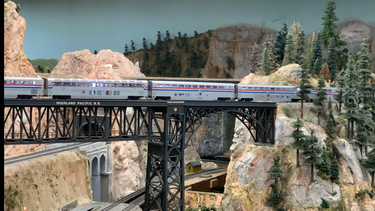 NON STOP HO Scale Model Trains: Highland Pacific Railroad [4K] - YouTube