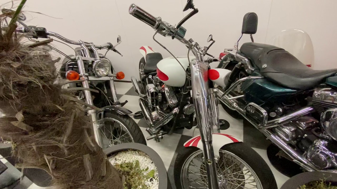 Runde durch den Show-Room von Burn Out Bikes in Sirnach Switzerland ...