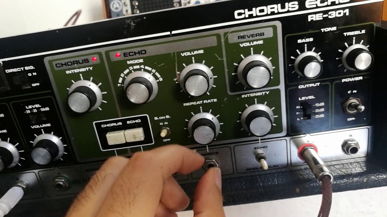 Roland RE 301 - YouTube