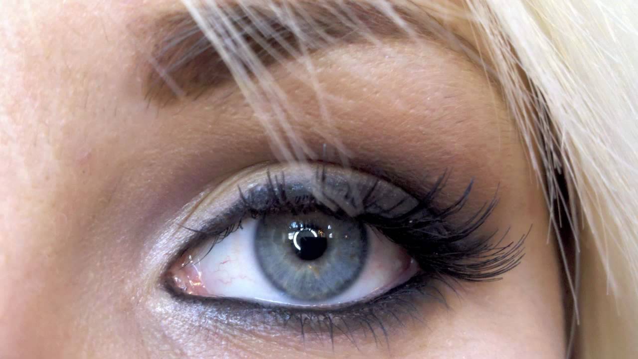 Flawless Neutral Smokey Eye - YouTube