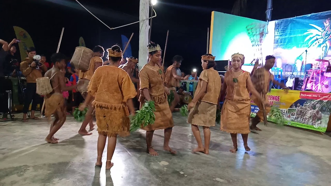 Majlis keramaian orang asli,tmn negara Endau Rompin. - YouTube