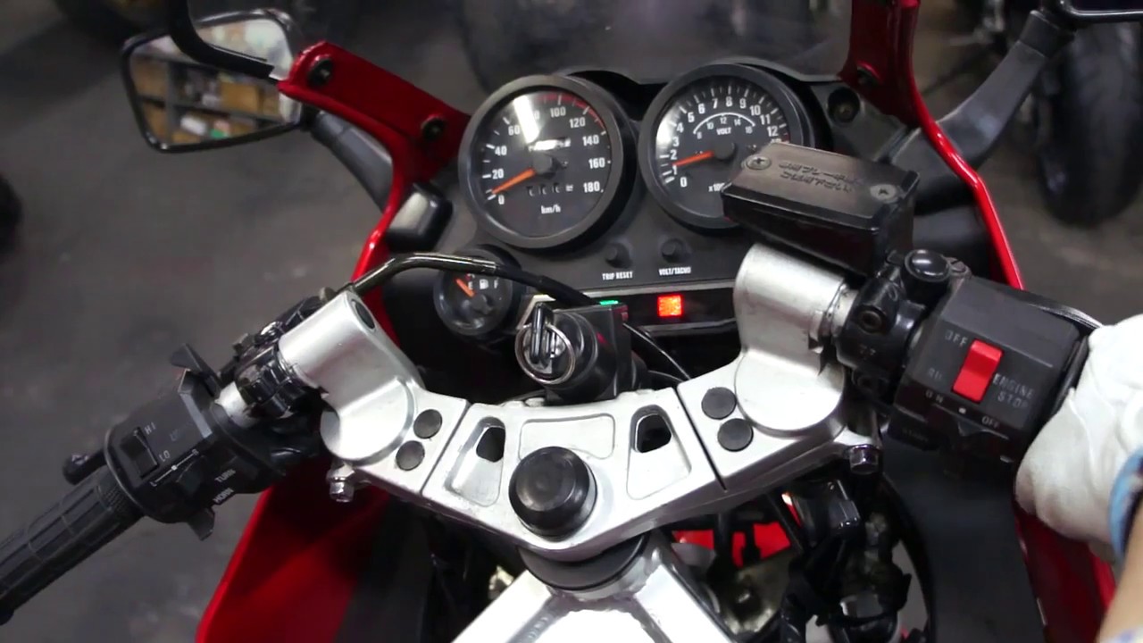 川崎 kawasaki GPZ-400R - YouTube