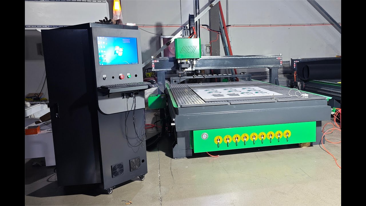 ATC CNC Router with vibration Oscillator Knife Cutting Head Working ...