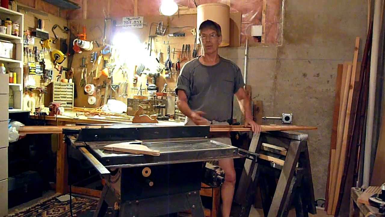 A quick and easy tablesaw outfeed stand - YouTube