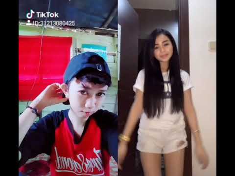 Duet tiktok cwek tomboy vs cewek feminim kerenan mana ni gaes😂🤗😎😅