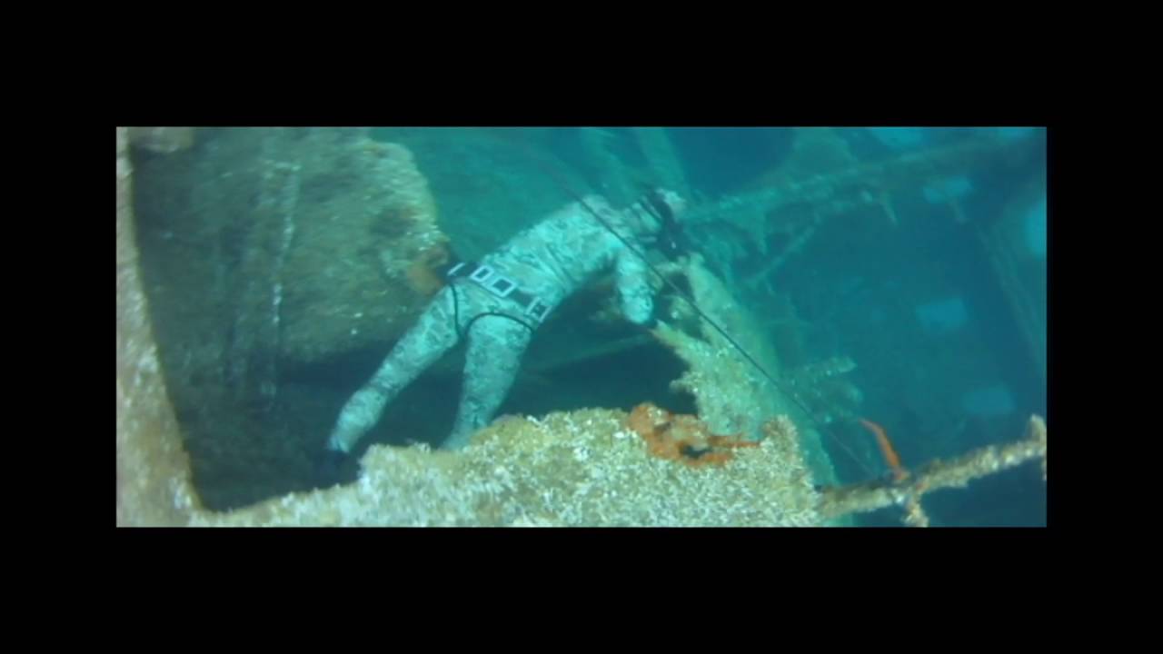 Apnea sul Relitto di Pomonte - Isola d'Elba - YouTube
