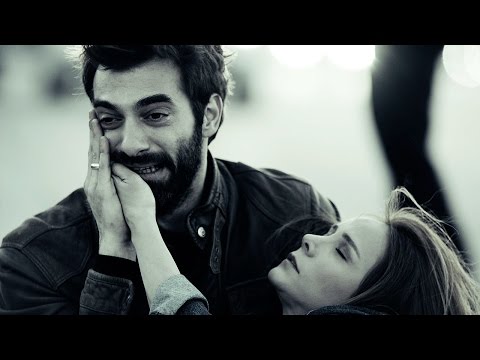 Poyraz Karayel 82. Bölüm - Ayşegül'ün vedası gözyaşlarına boğdu!