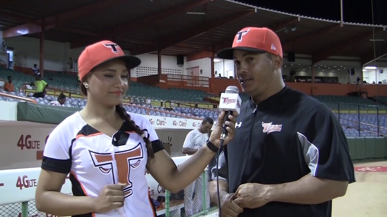 BERNIE CASTRO entrevista con Nicols de Peña - YouTube