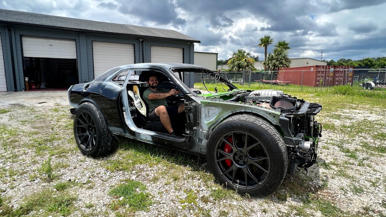 Introducing The Worlds First 4x4 Off-Road Hellcat! - YouTube