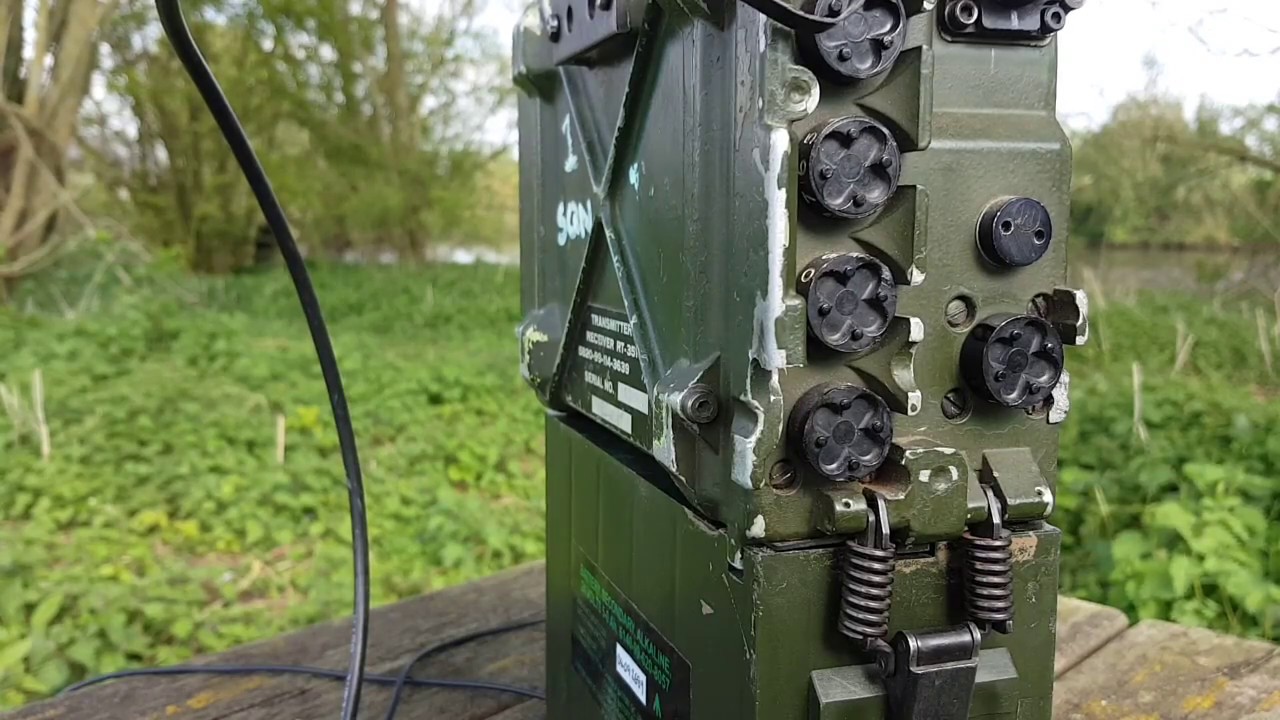 PRC-351 First Impressions, Compared to Modern Handhelds. - YouTube