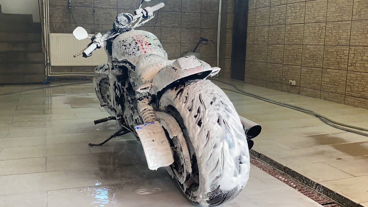 Motorcycle Wash in 5 SIMPLE Steps / 5 minutes - YouTube