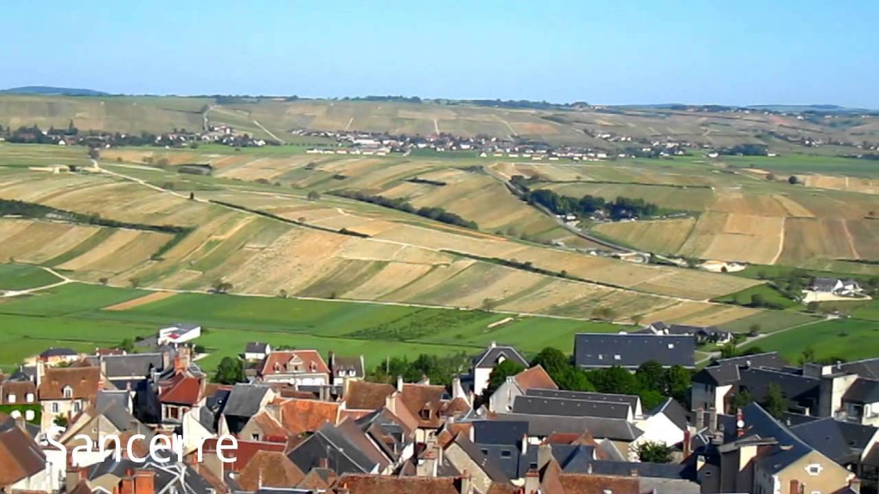 Wine Tour Loire Valley: Sancerre, the village, the vineyards, the ...