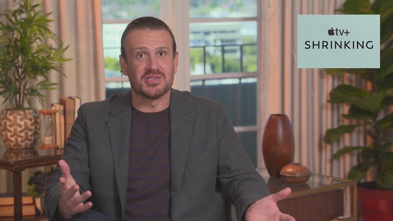 Dean's A-List Interview: Jason Segel on 'Shrinking' - YouTube