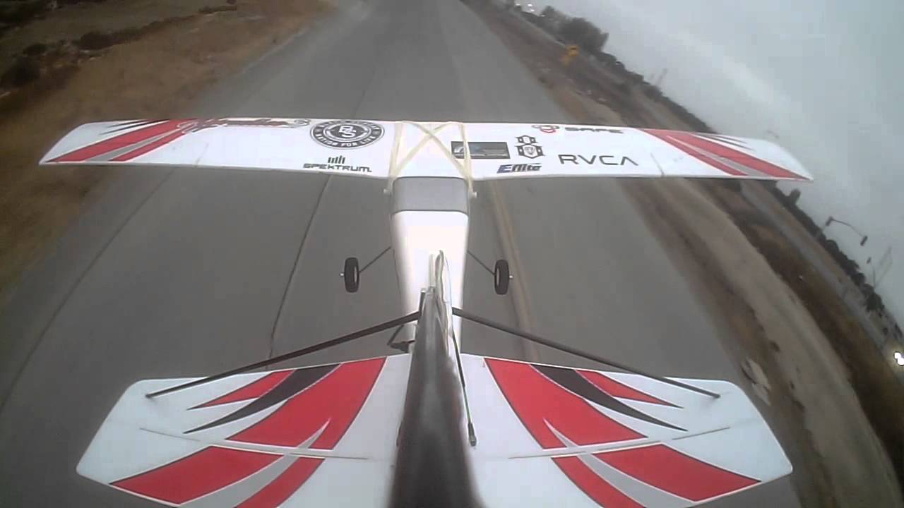 E-Flite Apprentice S 15e - Grey Sky Flying - YouTube