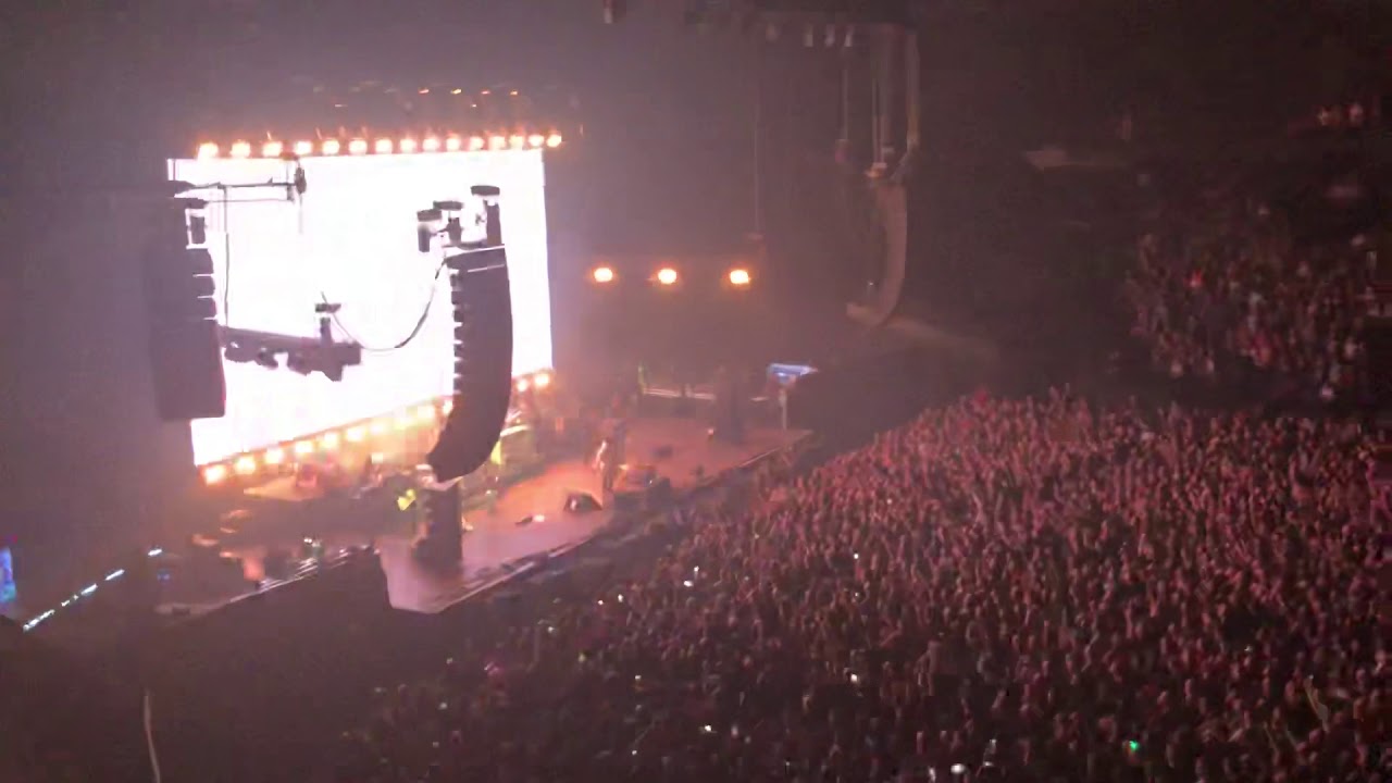 Rock 'n' Roll Star - Liam Gallagher - Oasis - Brussels 2020 - YouTube