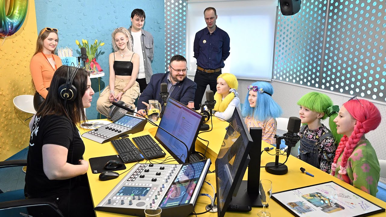 Rádio Junior si k 10. narozeninám nadělí nové studio. Sledujte oslavu ...