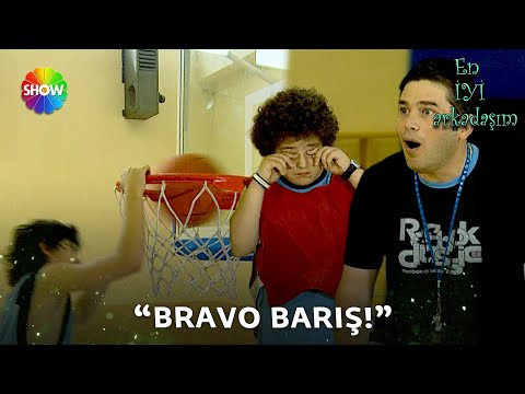 Barış, Cino'nun sihri sayesinde sahada herkesi ağzı açık bıraktı!😯 | En İyi Arkadaşım 9. Bölüm