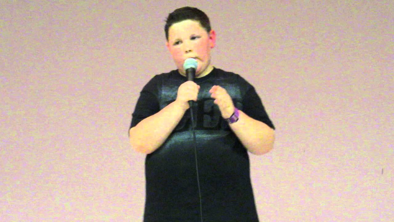 Gavin singing STITCHES- Shawn Mendes - YouTube